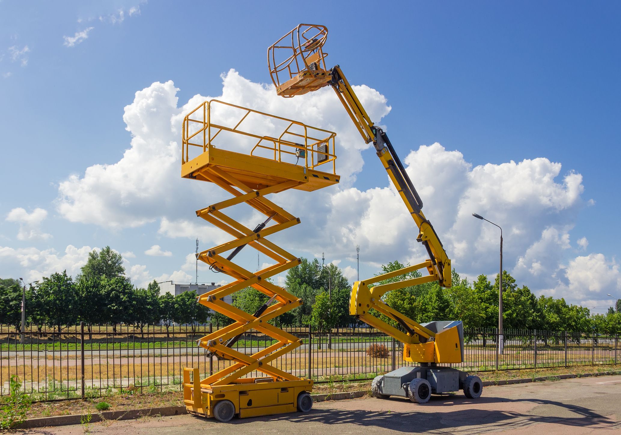 How to Operate a Cherry Picker